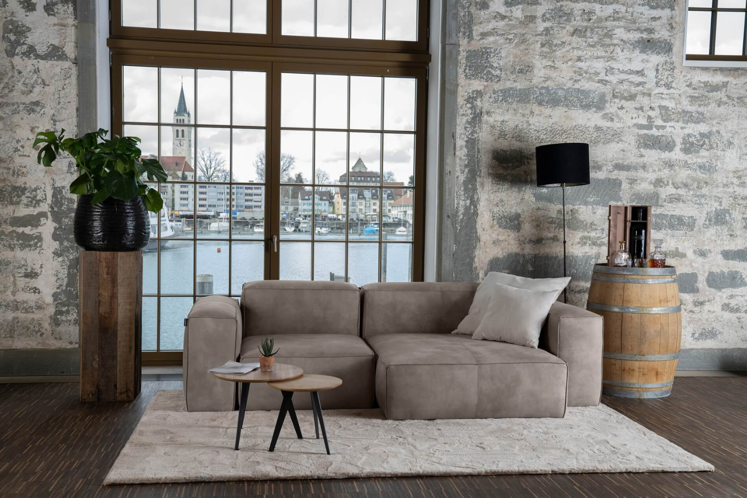 Vintage: Industrial Style, Shabby Chic, Mid-Century & classical Vintage