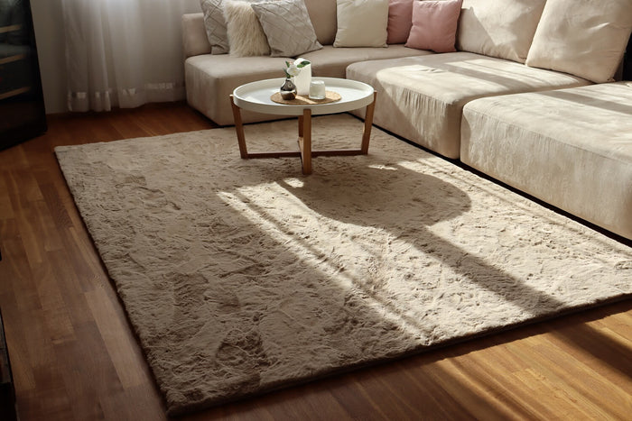 Removing stains from carpet: it's very easy